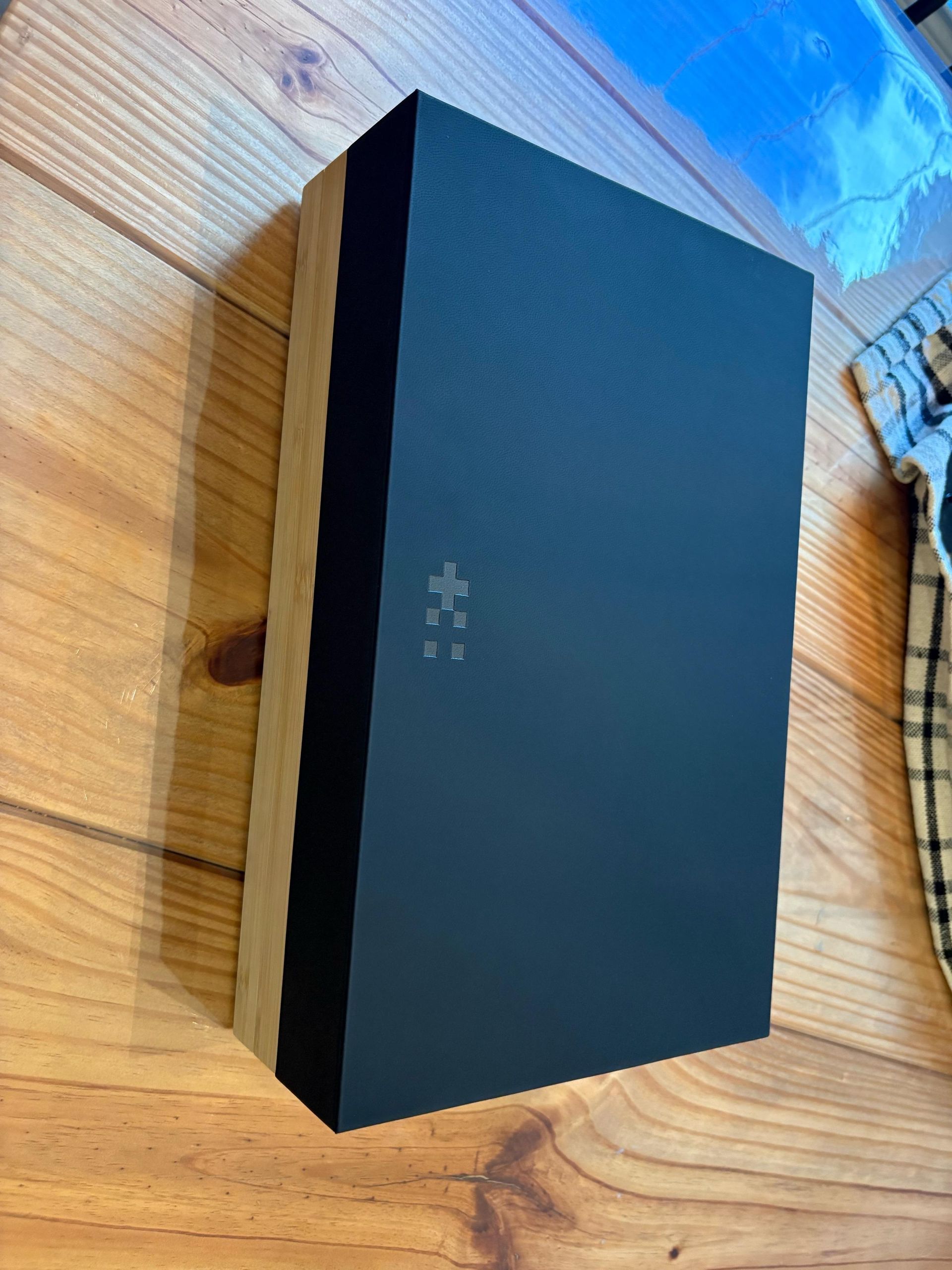 New Watchbox Alert! Christopher Ward’s 12-watch box | WatchCrunch