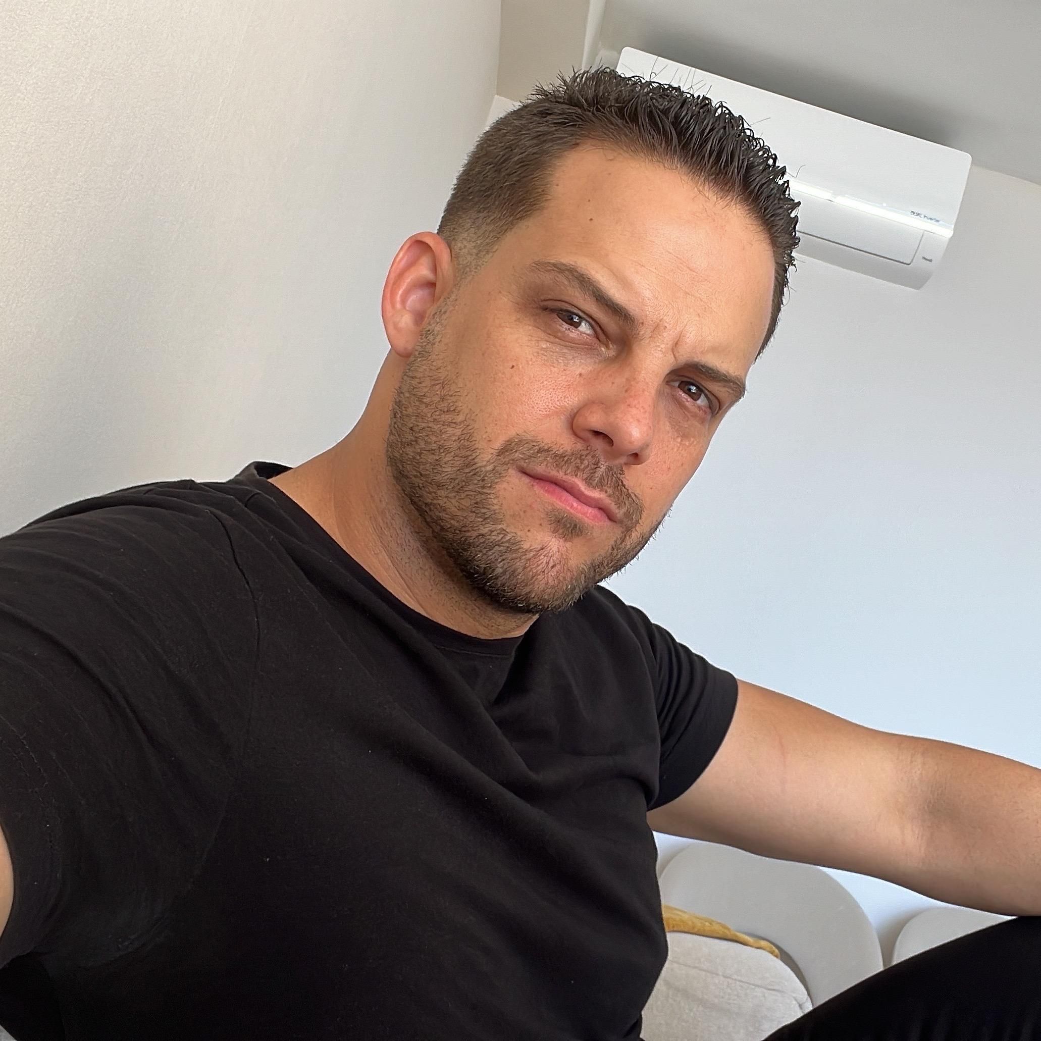 Adriel20 | WatchCrunch