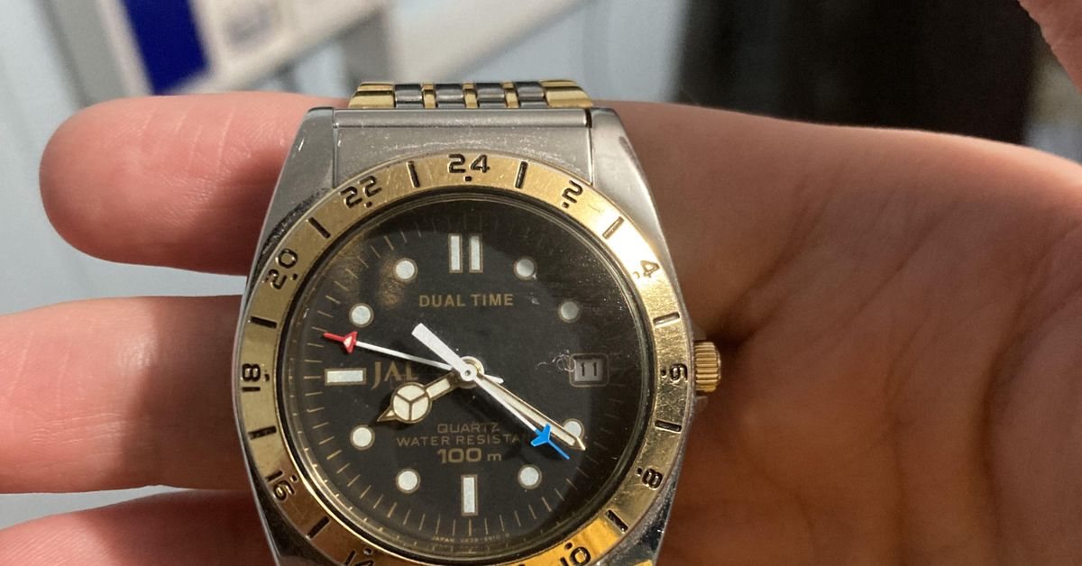 JAL Seiko Alba GMT quartz wristwatch | WatchCrunch