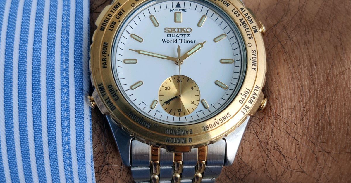 Seiko World Timer Quartz 8V22 | WatchCrunch