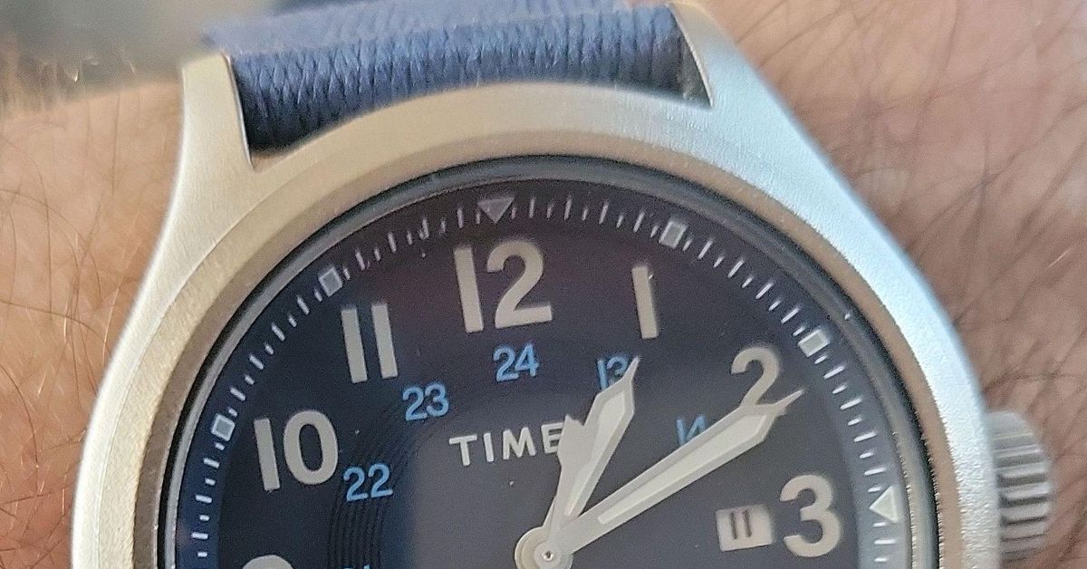 Timex Expedition Sierra 40mm Blue Dial | WatchCrunch