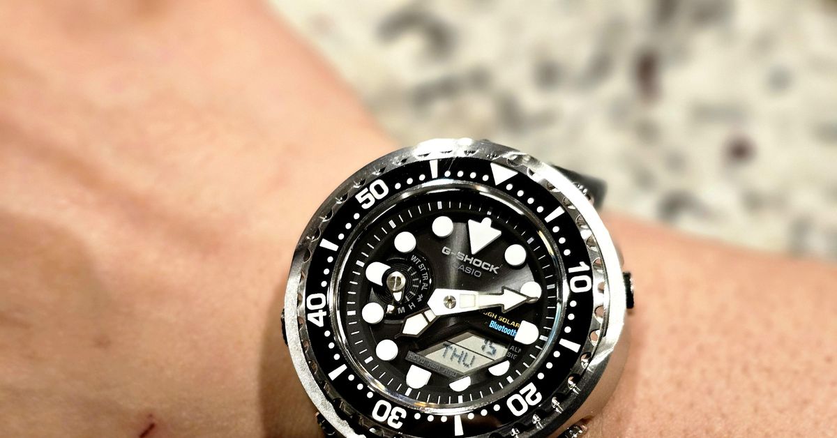 SKXMOD Ana-digi G-Shock Tuna | WatchCrunch