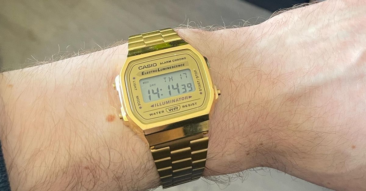 Casio gold vintage | WatchCrunch