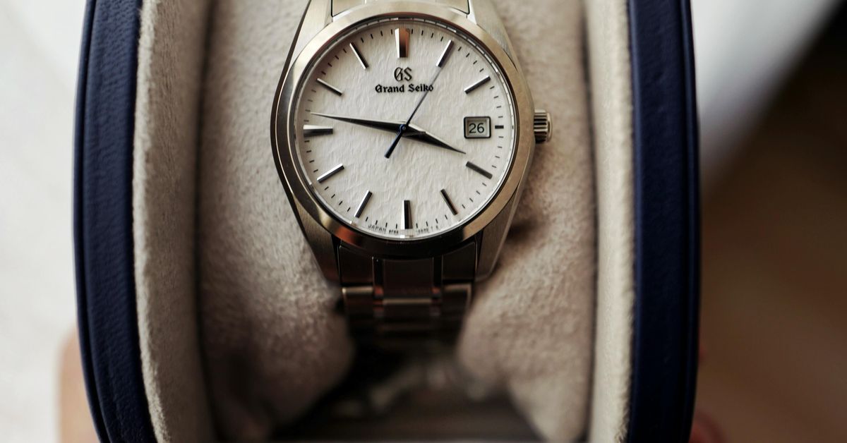Grand Seiko Snowflake SBGX355 | WatchCrunch