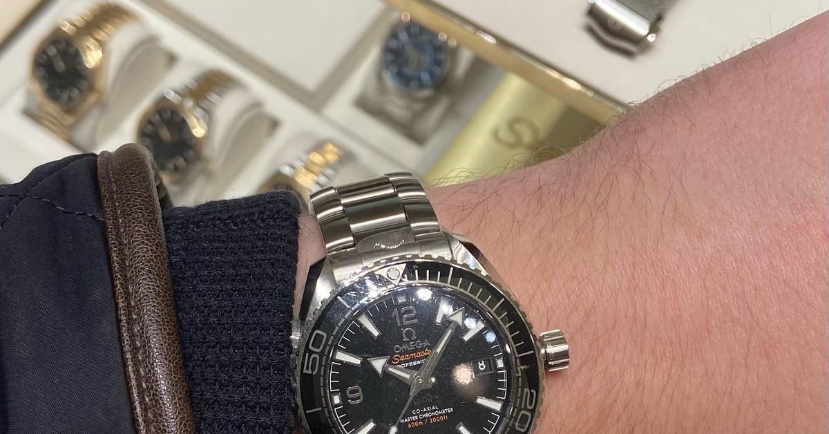 Which would you go for? PO 39.5 vs BB54 | WatchCrunch