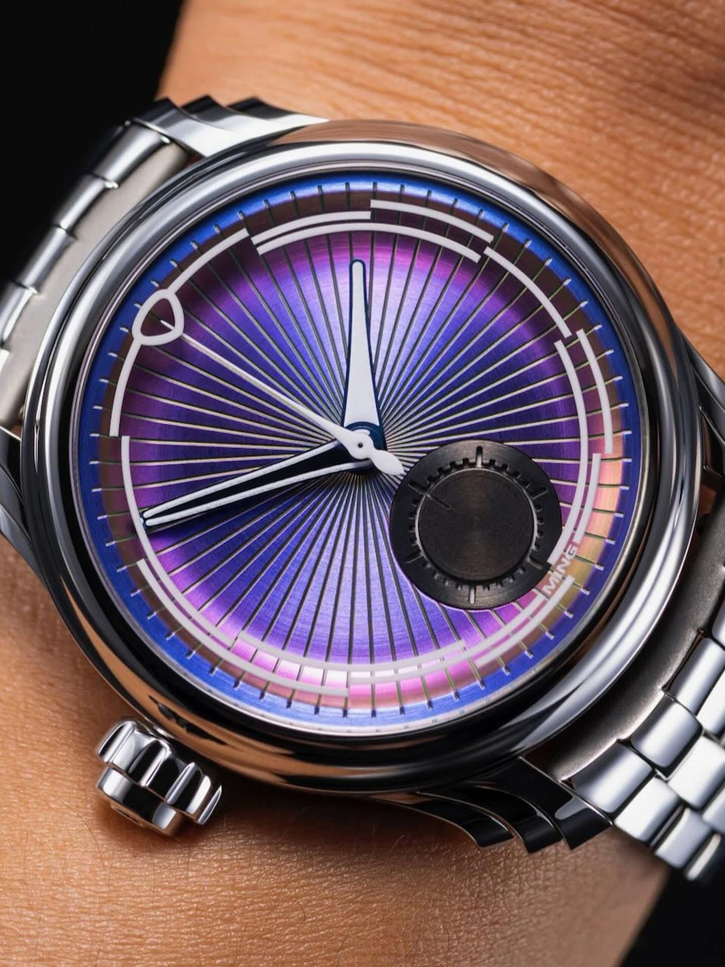 New Ming release with the 57.04 Iris, a destro monopusher chronograph 👀 ...