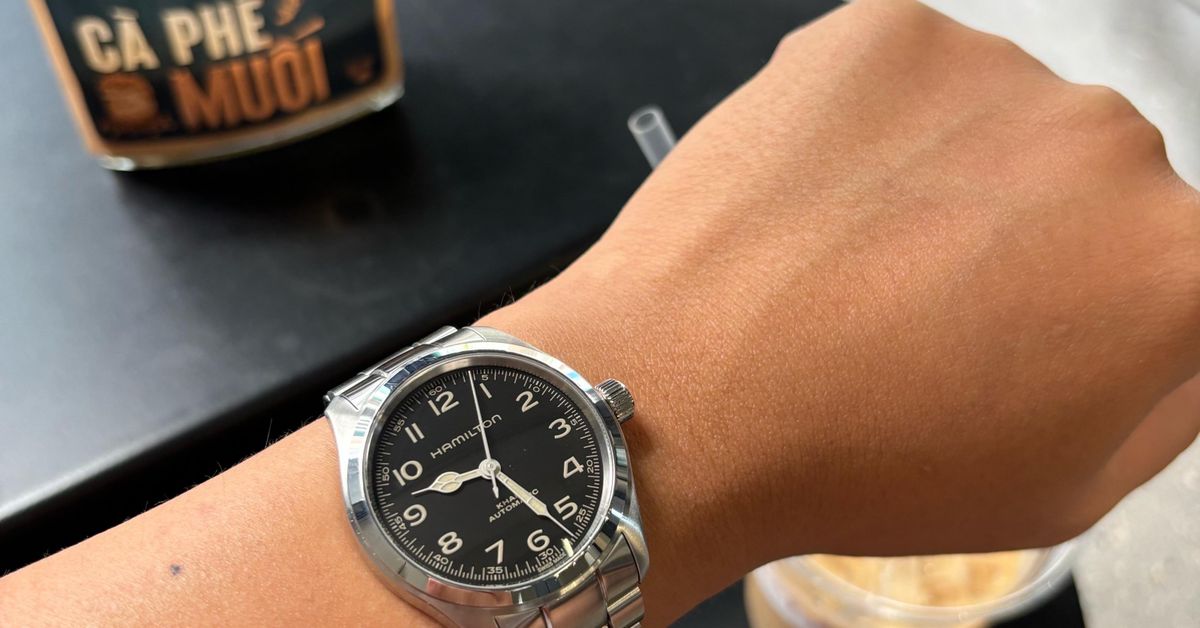 Bracelet vs Leather Strap on Murph 38 | WatchCrunch