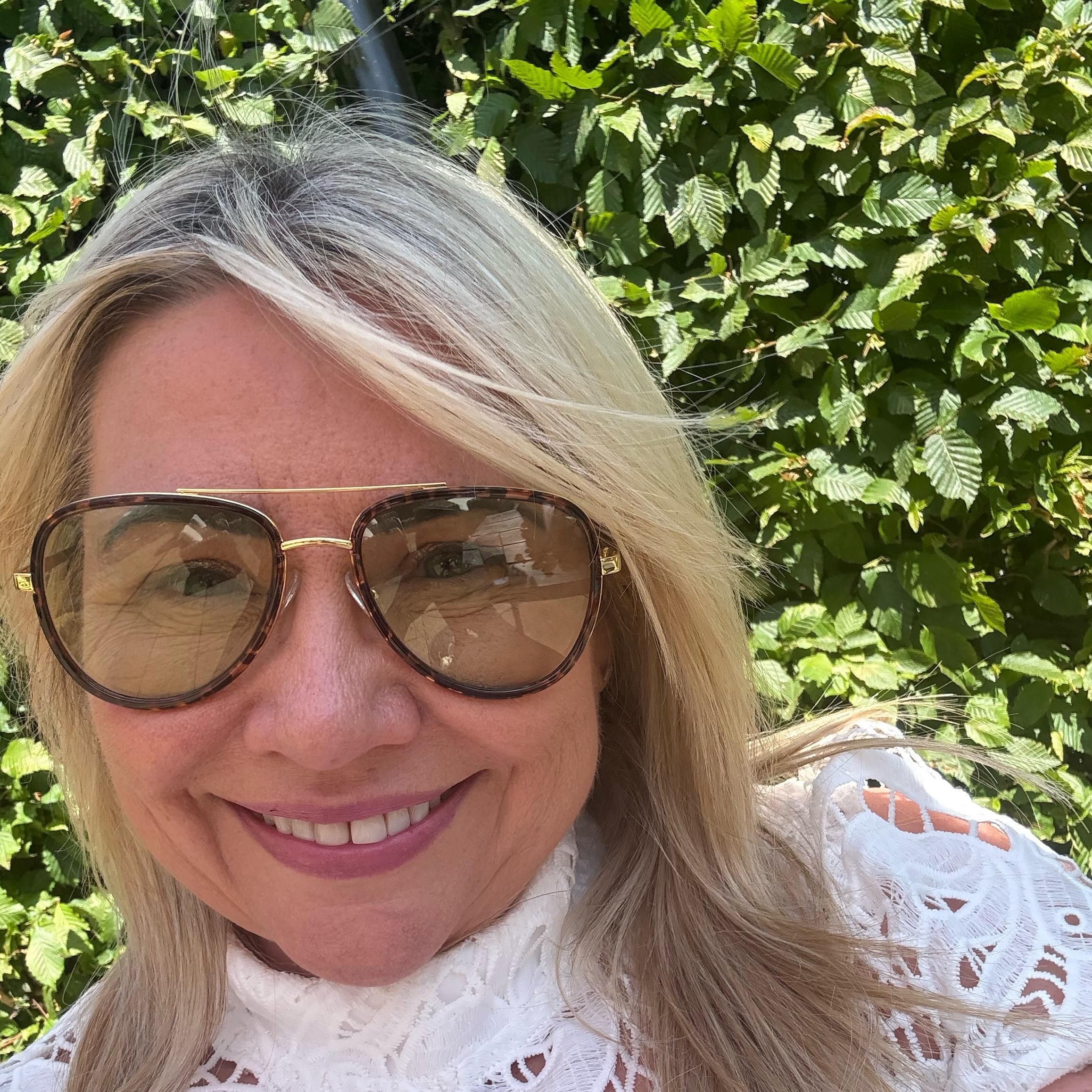 skinder | WatchCrunch