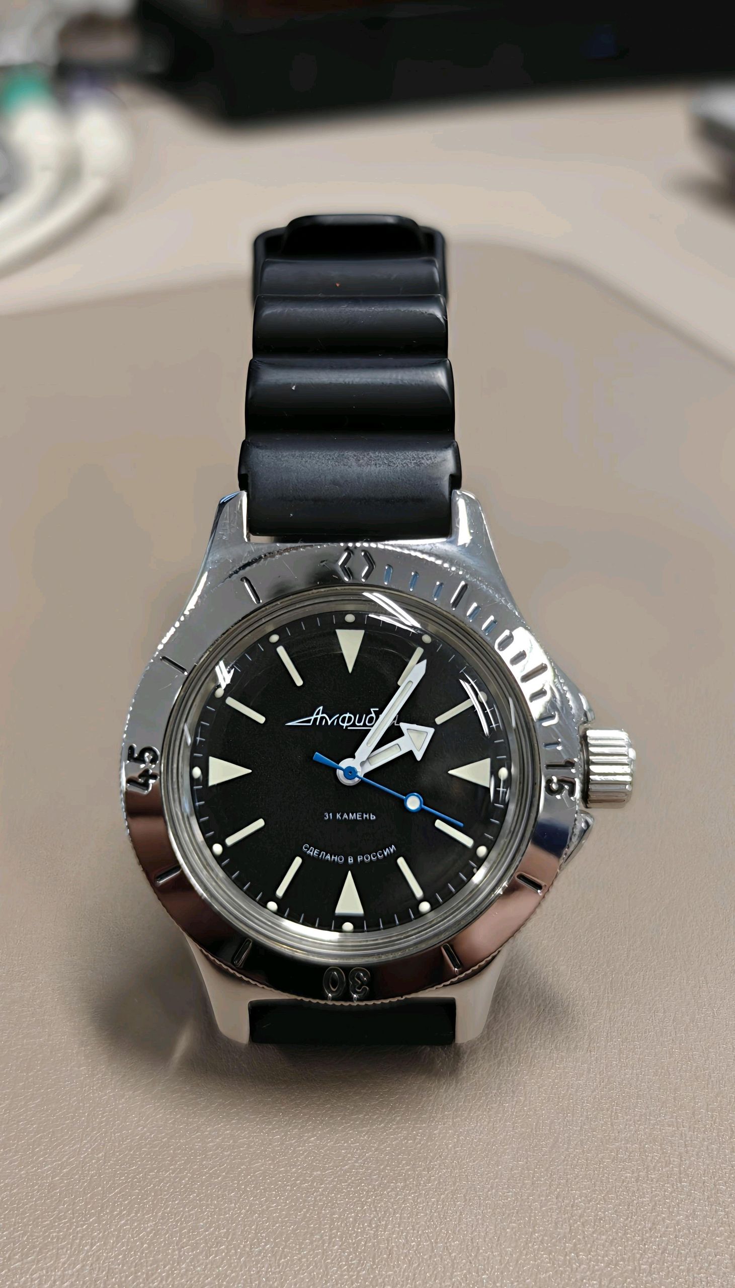 Vostok Amphibia – The Soviet Dive Watch That Went to Space | WatchCrunch