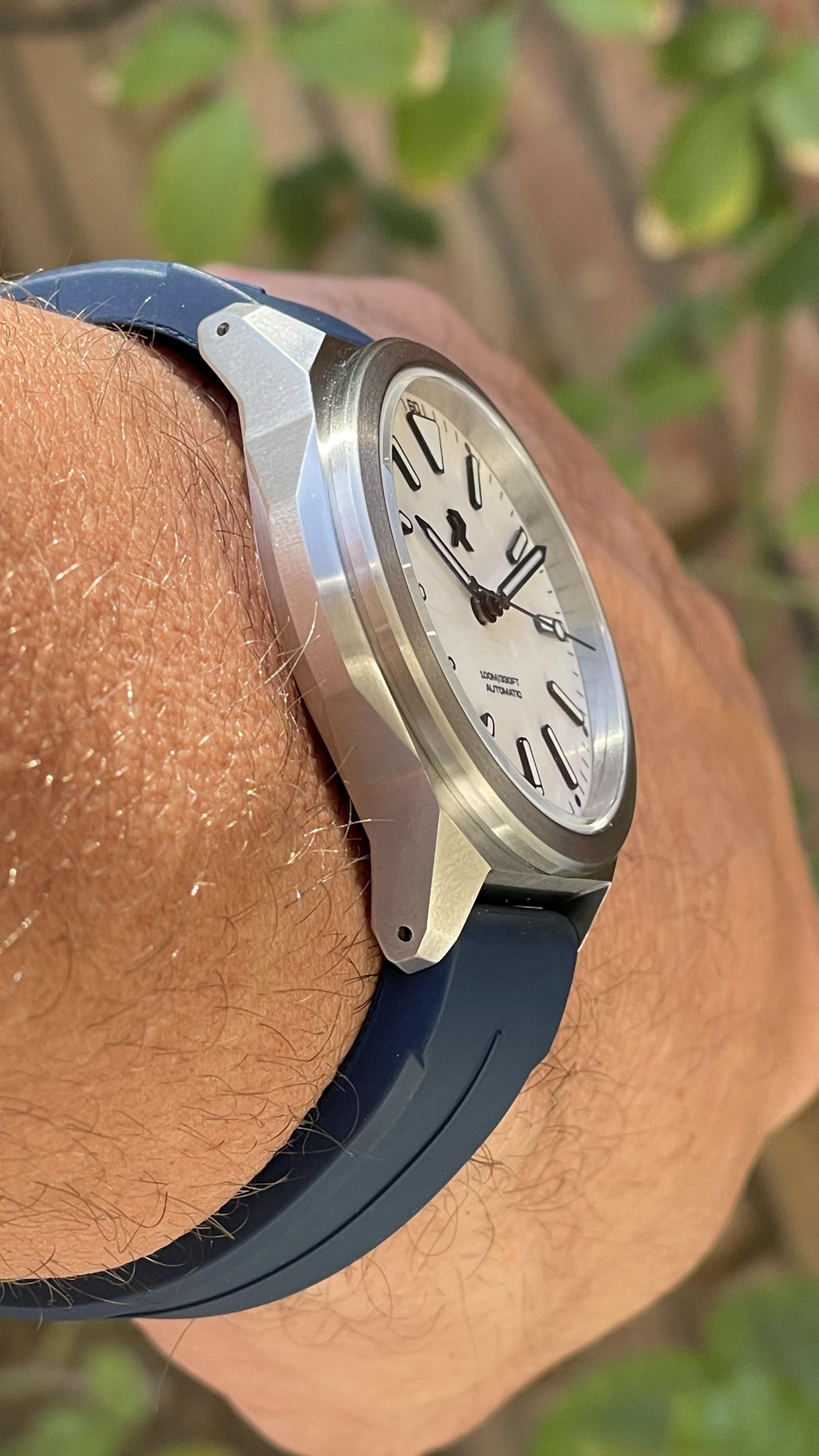 Review of the RZE Resolute Pro (Titanium, White Enamel 40mm) | WatchCrunch