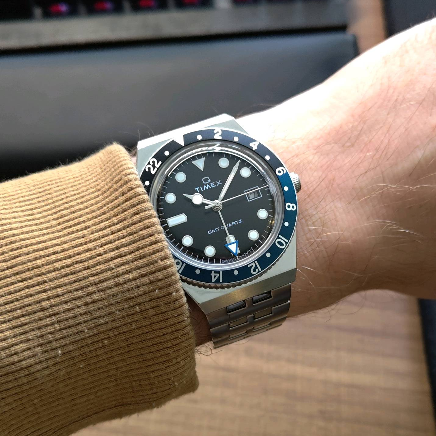 Q Timex GMT | WatchCrunch