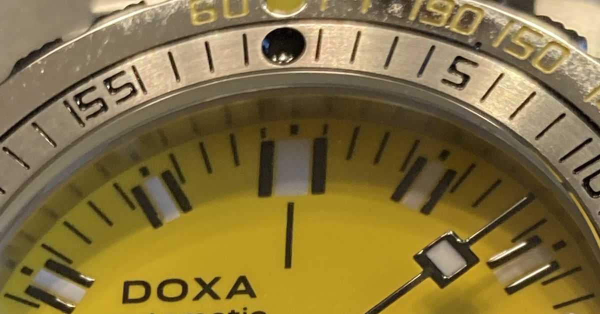 Doxa 300t Diving Star | WatchCrunch