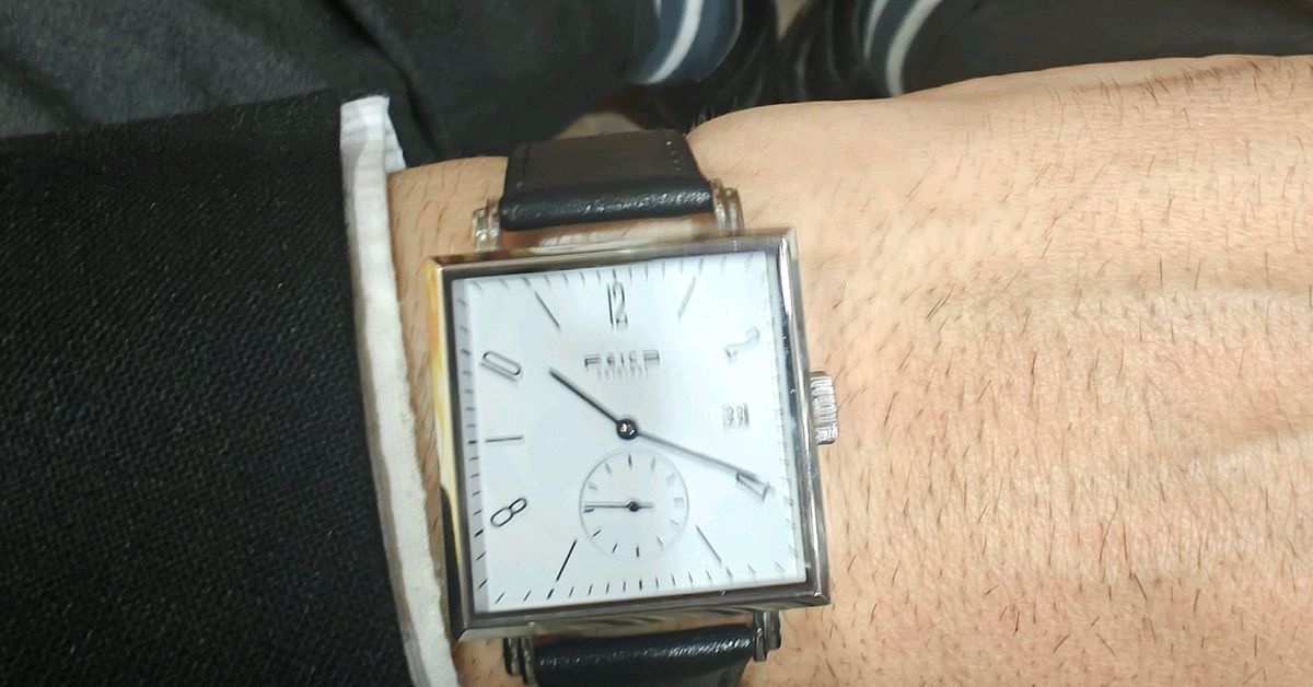 Im a Square | WatchCrunch