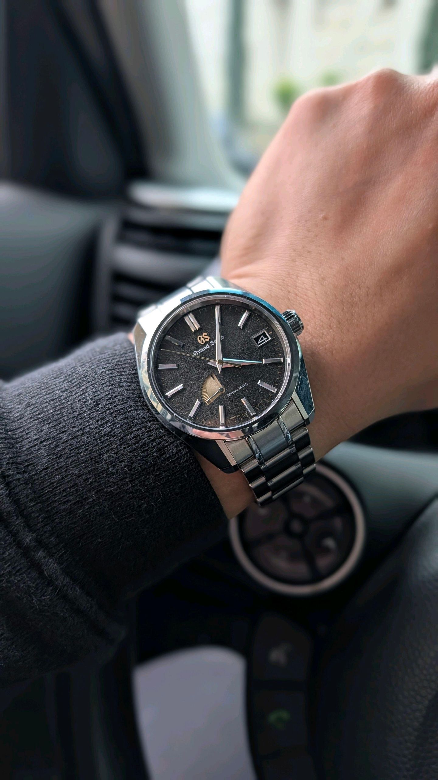 Grand Seiko SBGA 489 | WatchCrunch