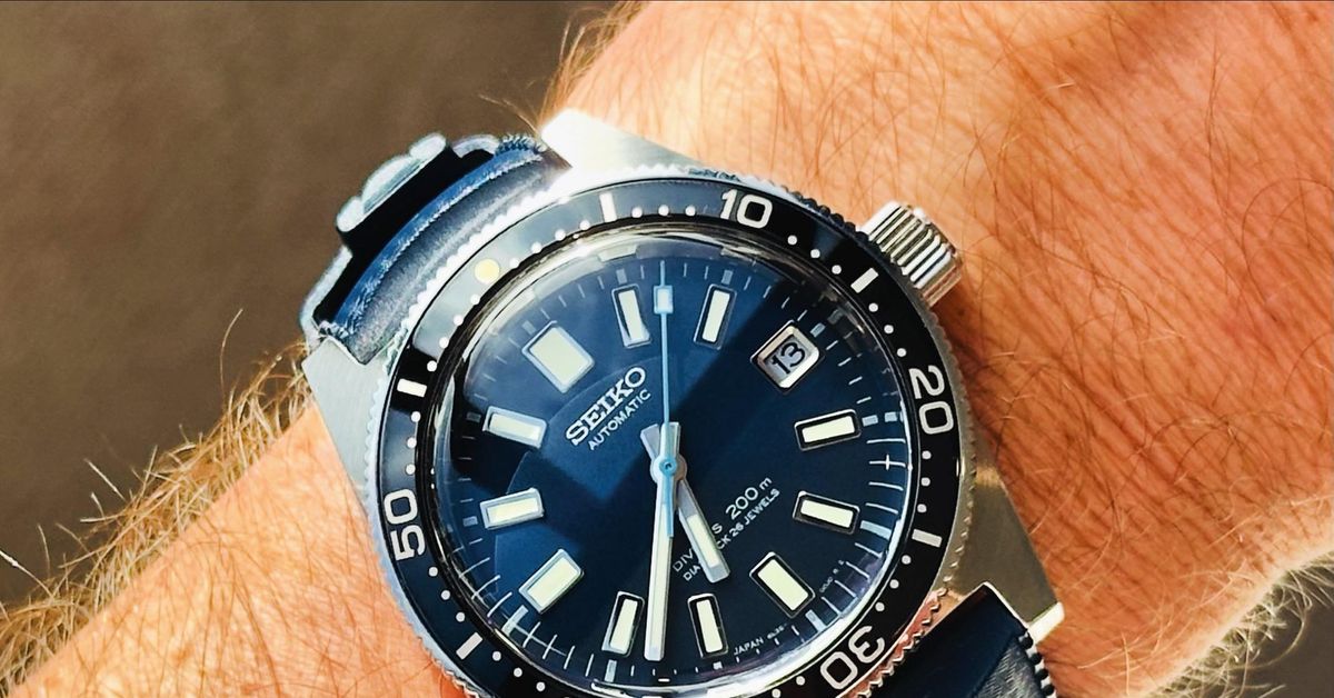 Seiko SLA043 | WatchCrunch