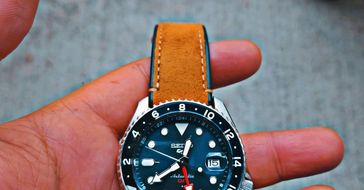 Seiko SSK003 on soft leather strap | WatchCrunch