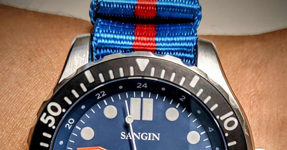 Sangin Professional Sea Blue | WatchCrunch
