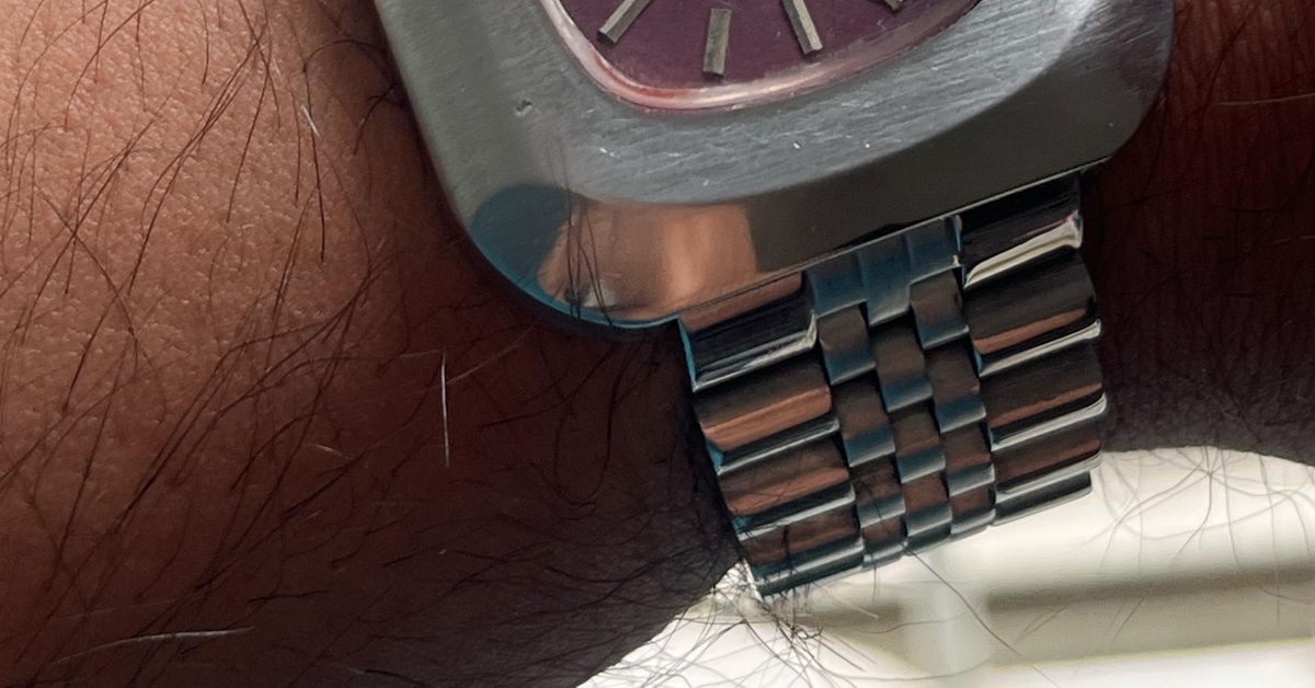 Sandoz Tank Automatic | WatchCrunch