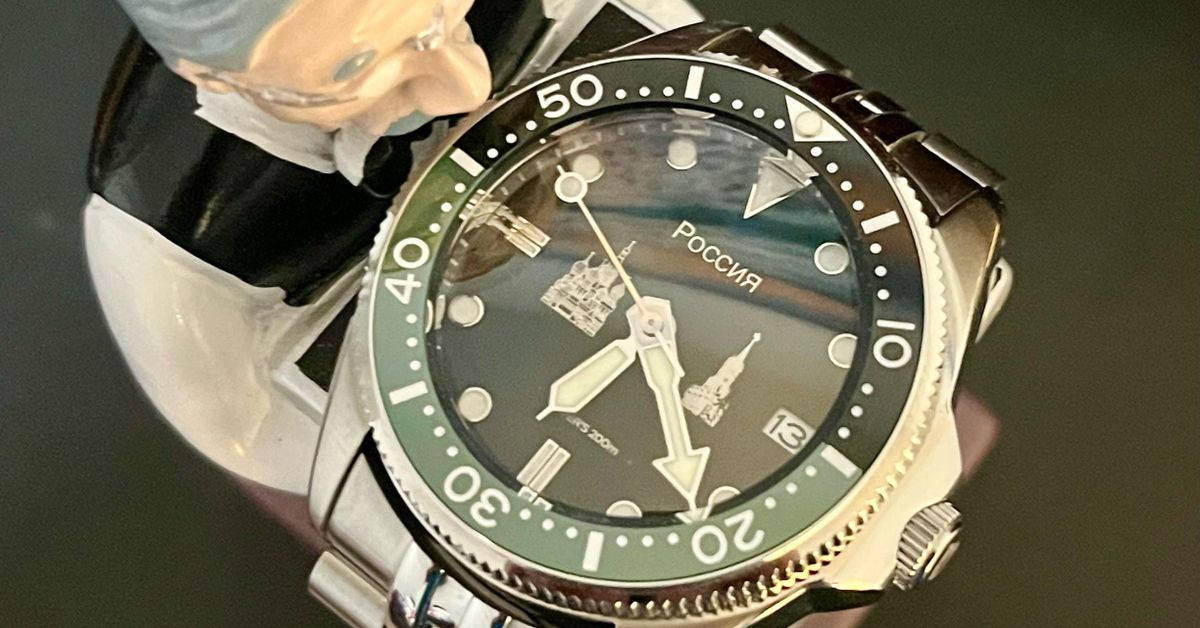 Custom skx013 build for my Russian girlfriend | WatchCrunch