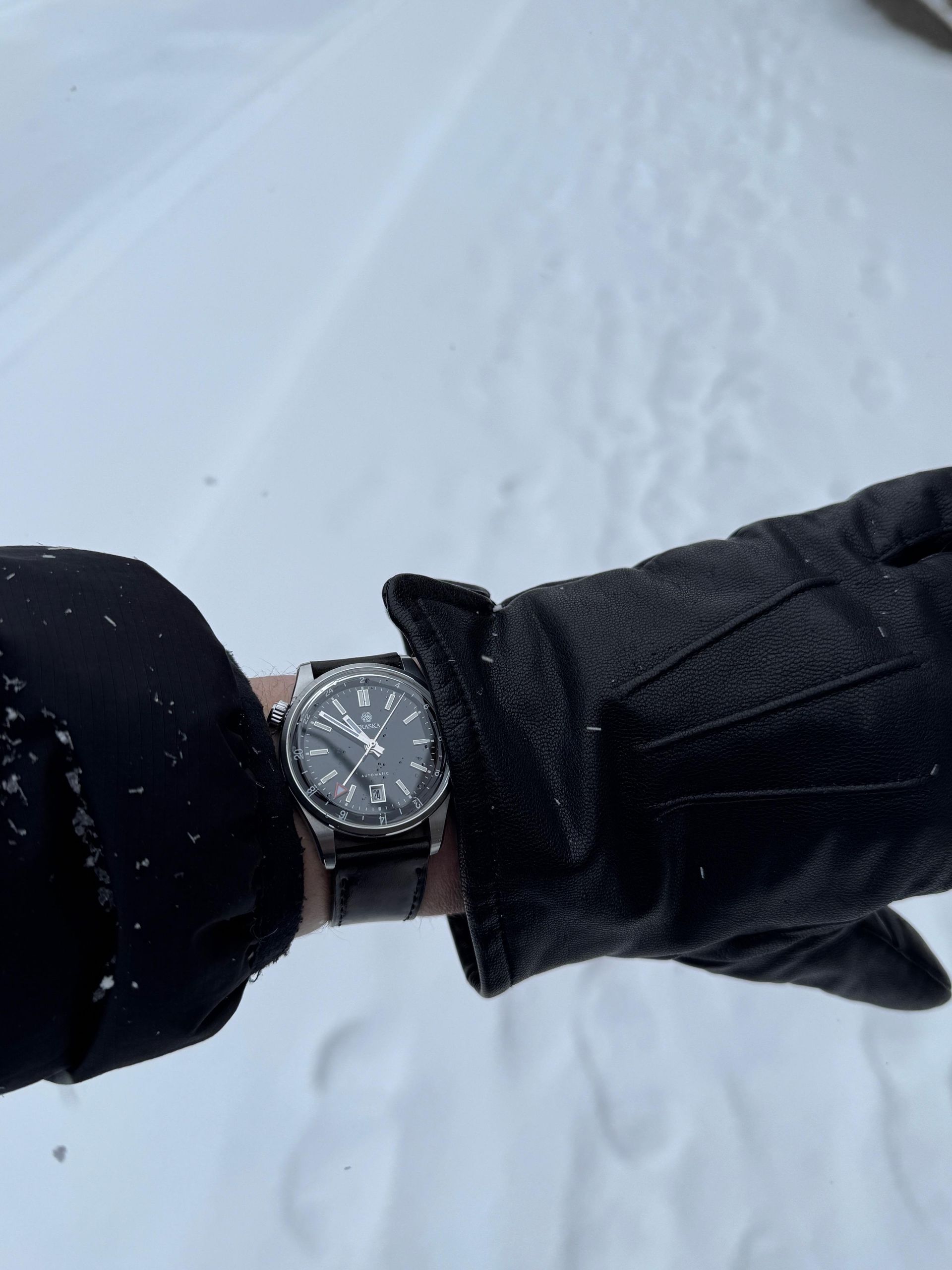 Traska Venturer and Aaron’s Bespoke Straps | WatchCrunch