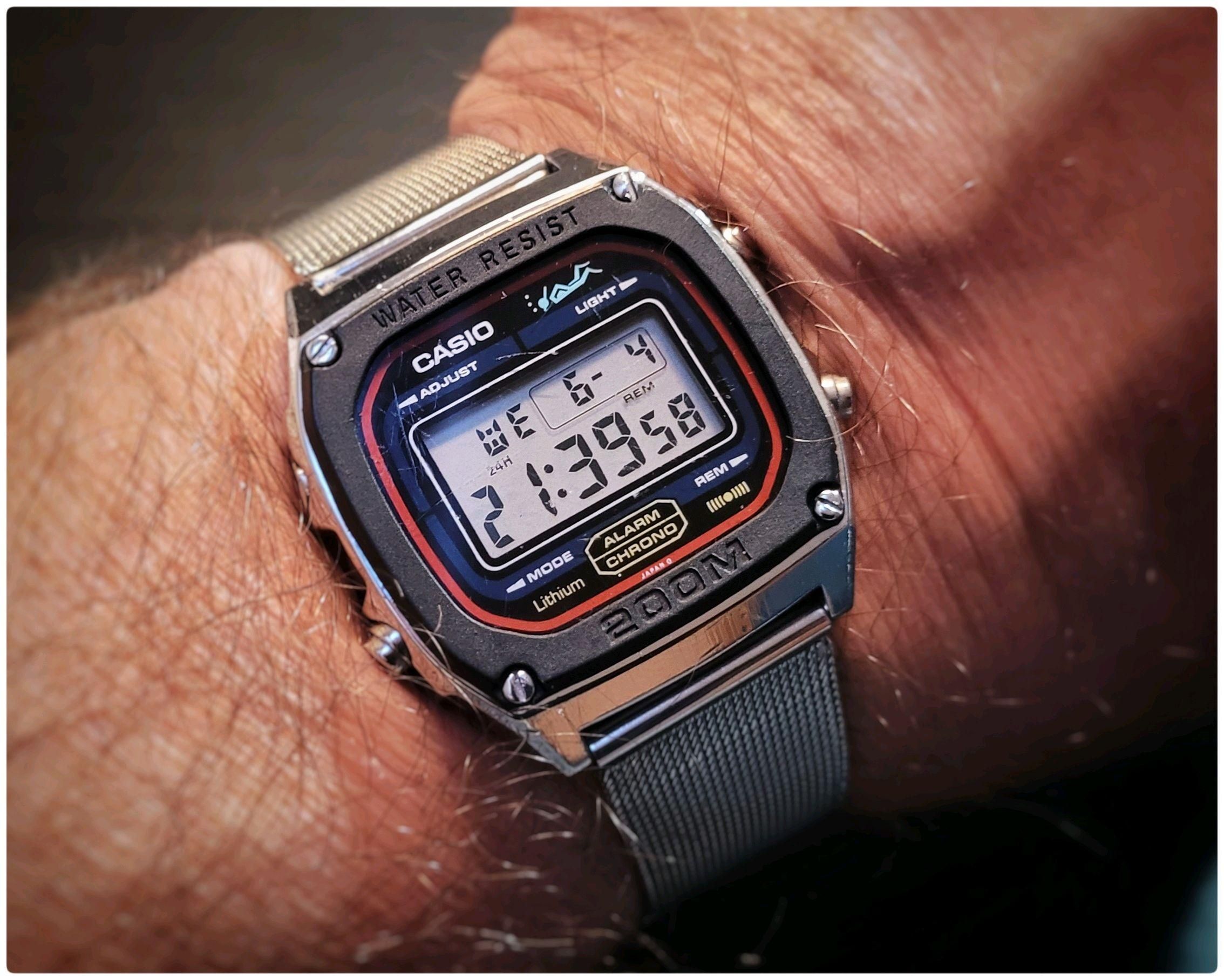 Casio DW1500 | WatchCrunch