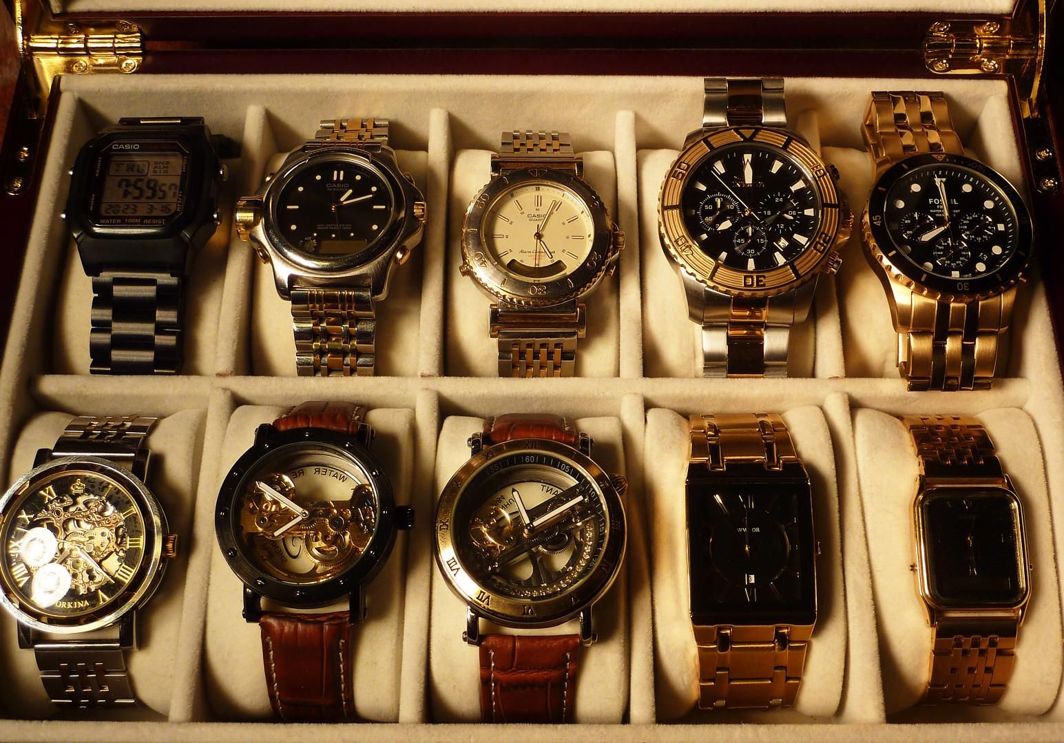 A tiny "watch storing" innovation... | WatchCrunch