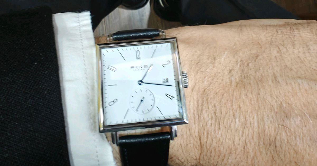 Square Spectator | WatchCrunch