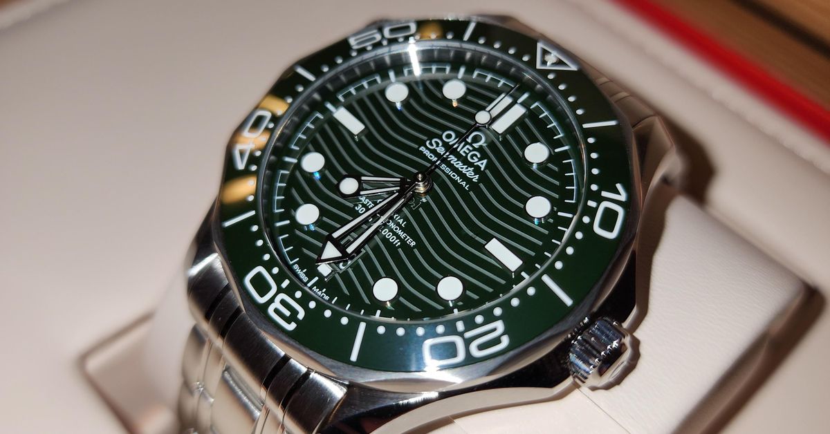 Green Seamaster 300m | WatchCrunch