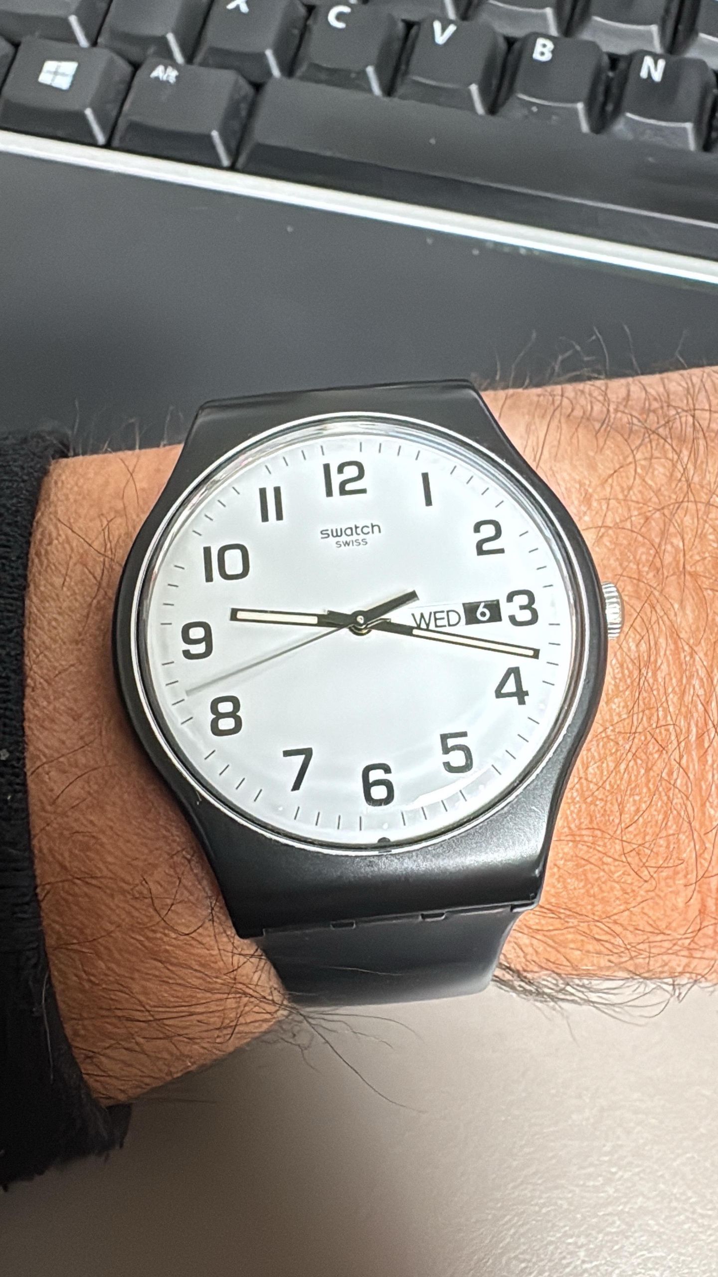 Swatch “Twice Again” SO29B703 | WatchCrunch