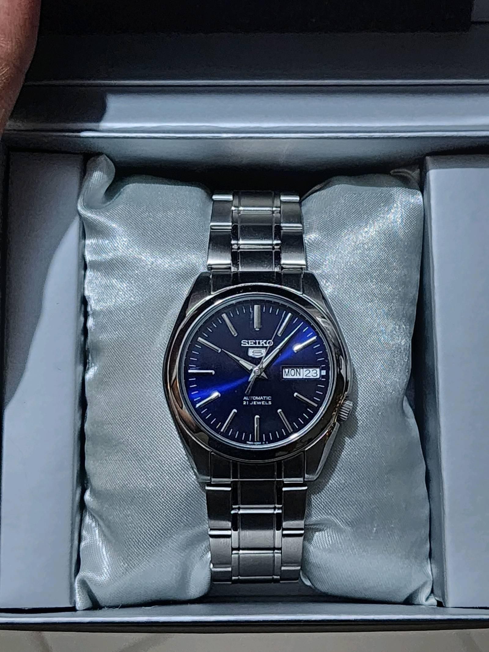 Seiko 5 SNKL41 | WatchCrunch