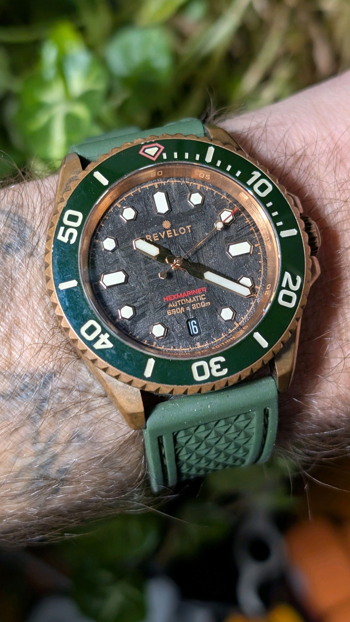 Revelot green bronze meteorite hexmariner 42 | WatchCrunch