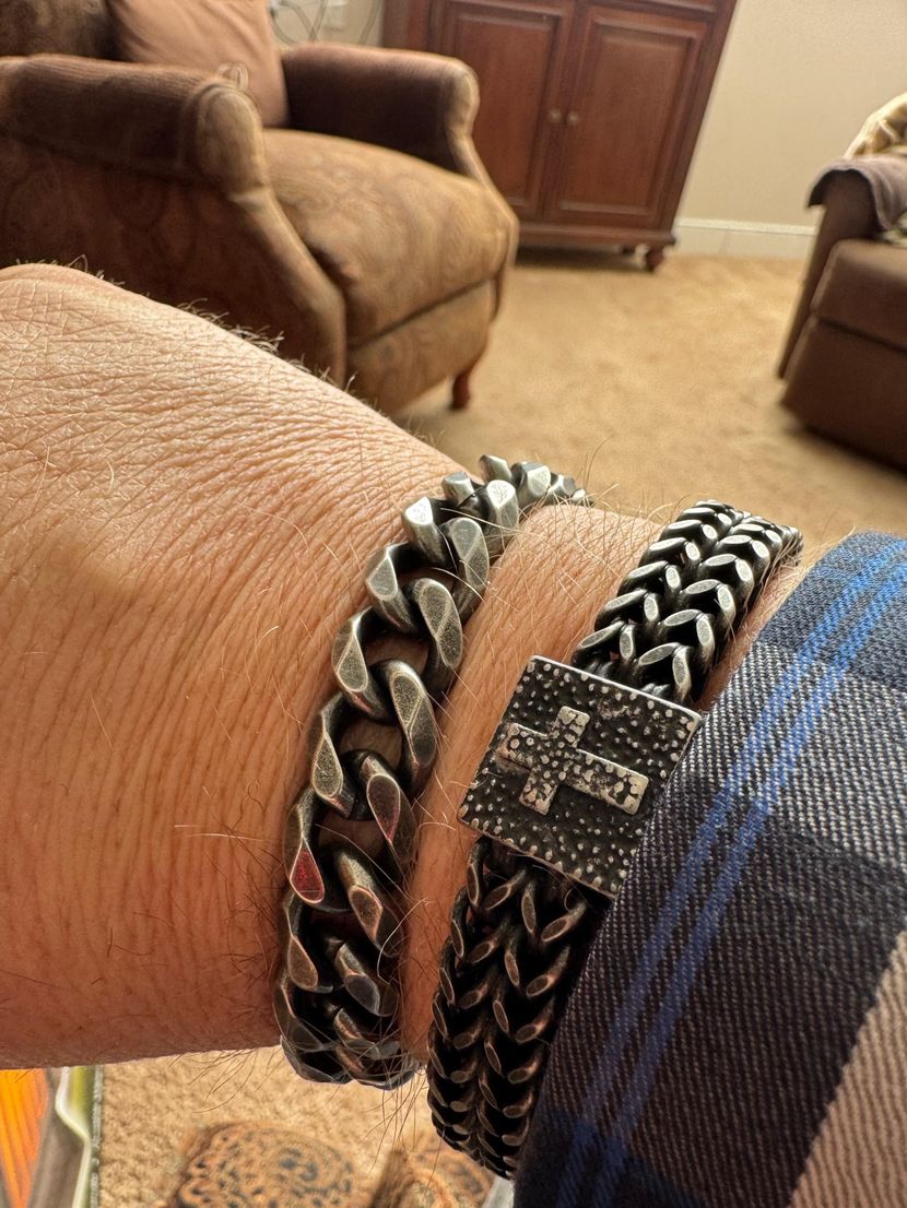 Do you wear jewelry on opposite wrist? | WatchCrunch