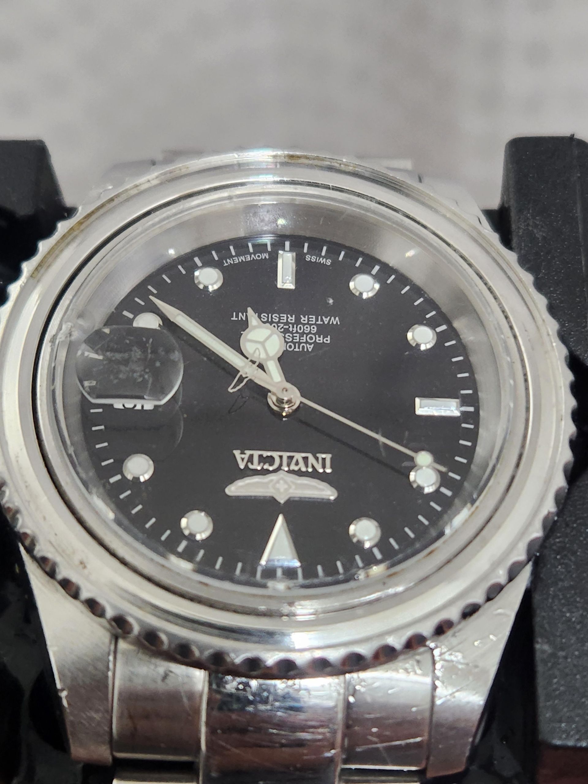 Help removing bezel from Invicta 9937 | WatchCrunch