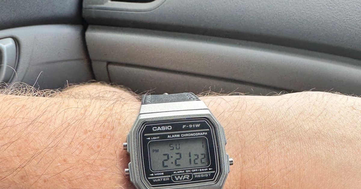 Casio F-91W (Gunmetal Grey) | WatchCrunch