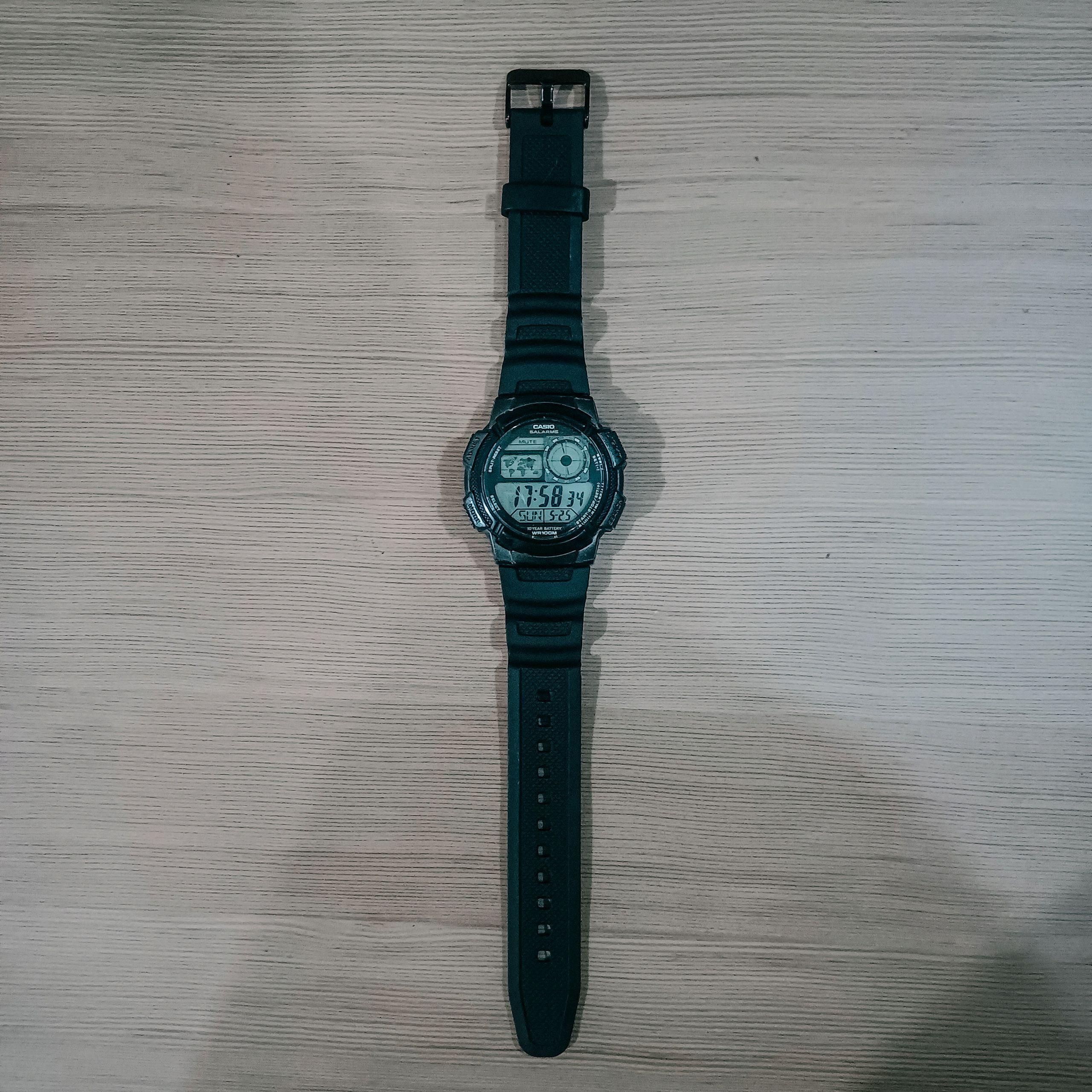 Casio AE-1000W-1AV | WatchCrunch