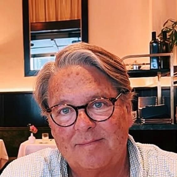 TheButtonDownArchitect | WatchCrunch