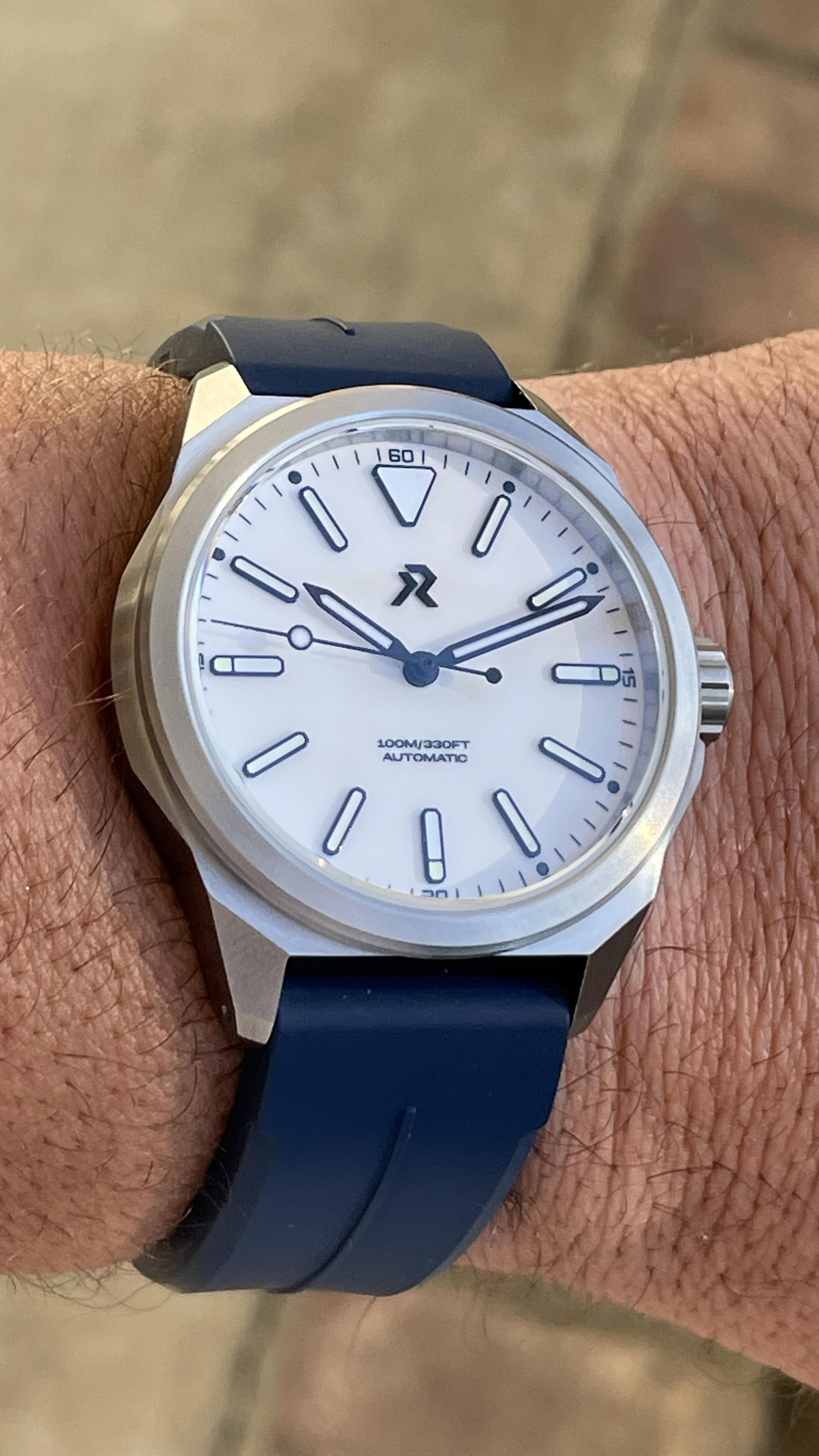 Review of the RZE Resolute Pro (Titanium, White Enamel 40mm) | WatchCrunch