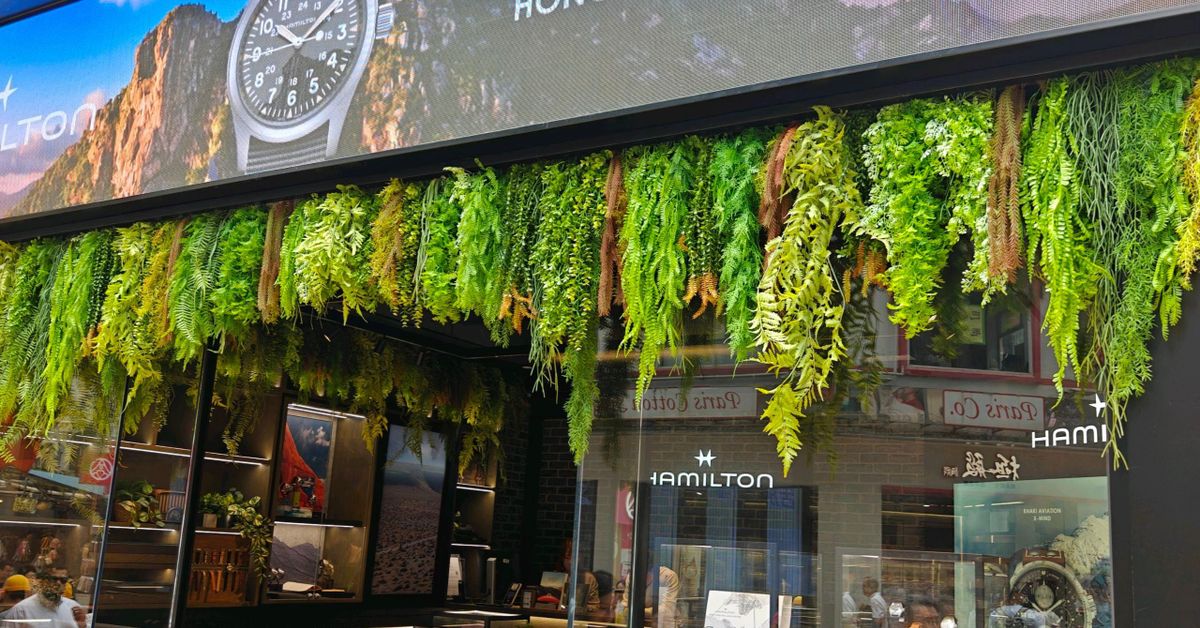 Hamilton Khaki Field Mechanical Hong Kong Edition | WatchCrunch