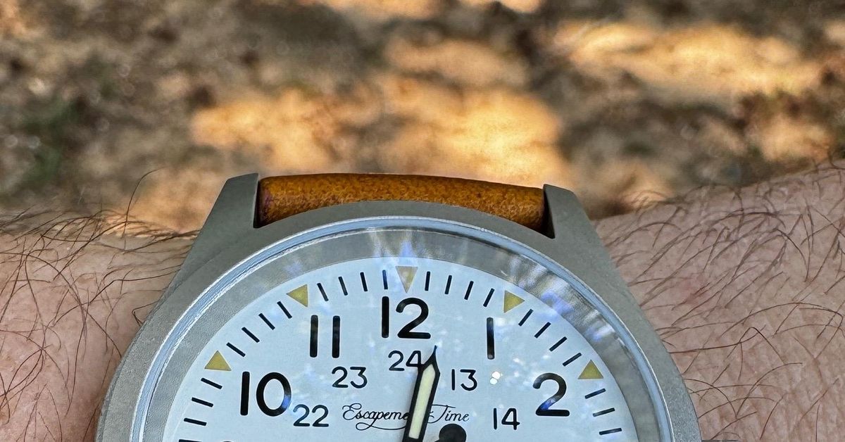 Escapement Time Field Watch | WatchCrunch