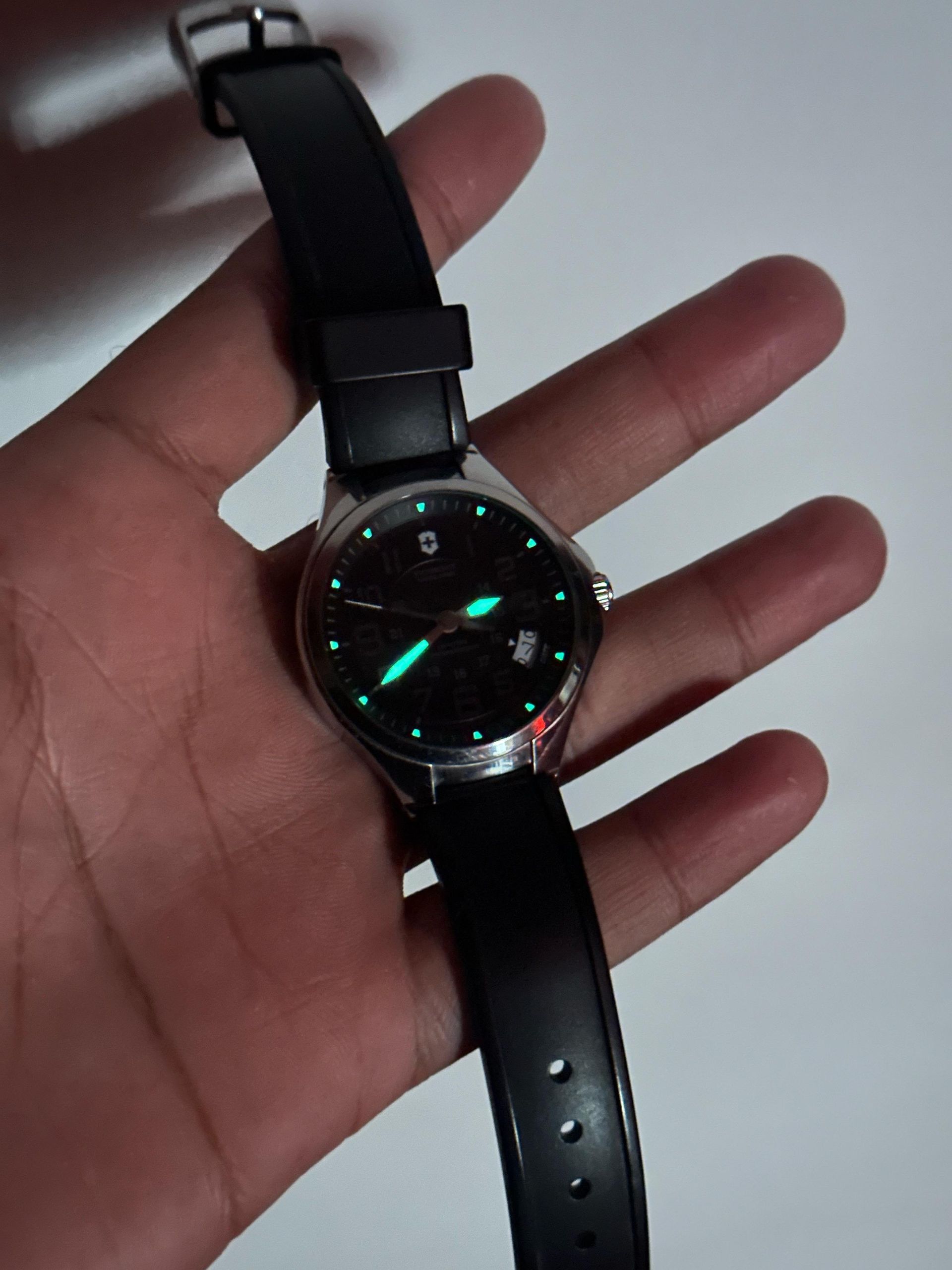 Victorinox Swiss Army Base Camp | WatchCrunch