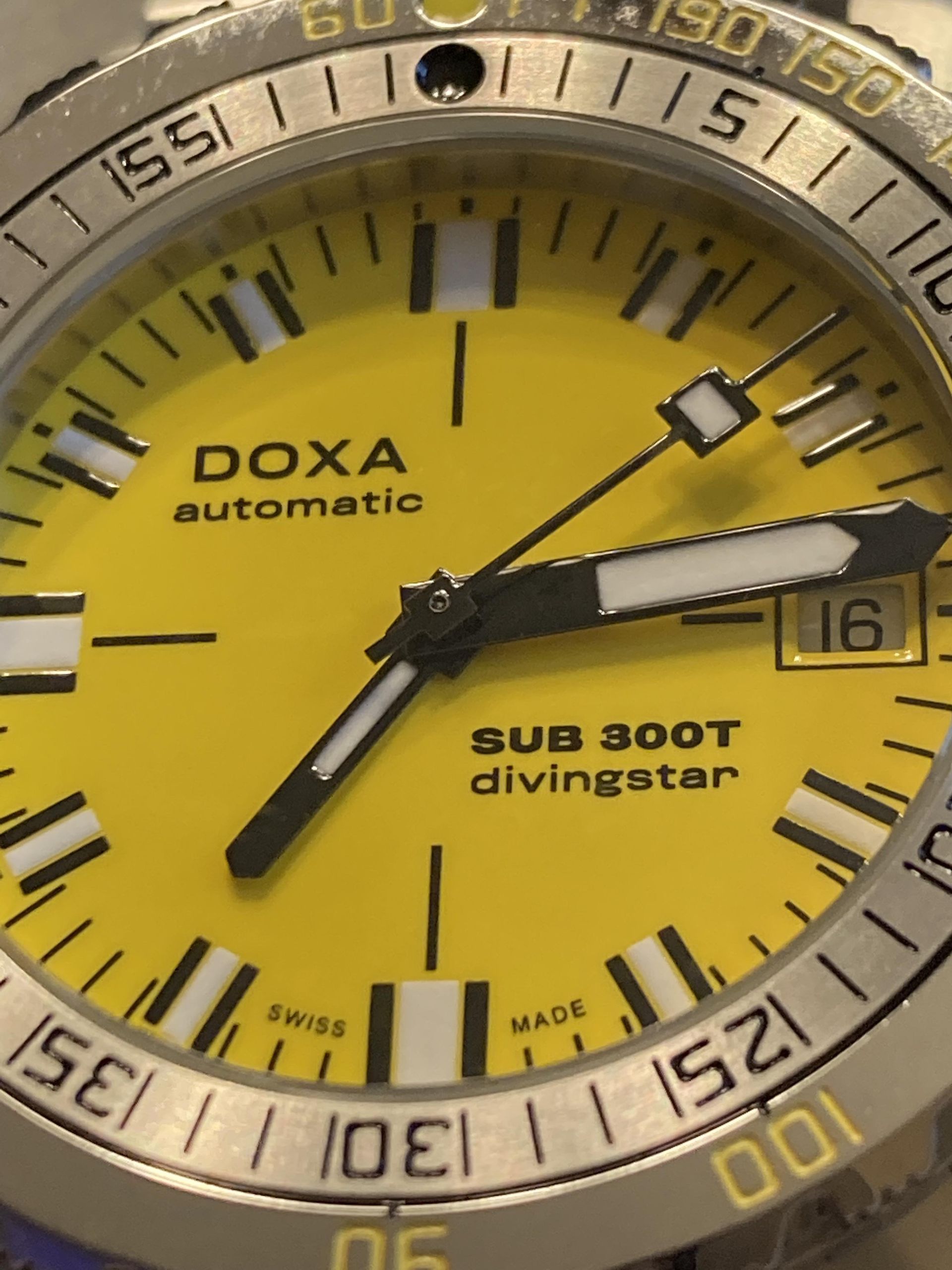 Doxa 300t Diving Star | WatchCrunch