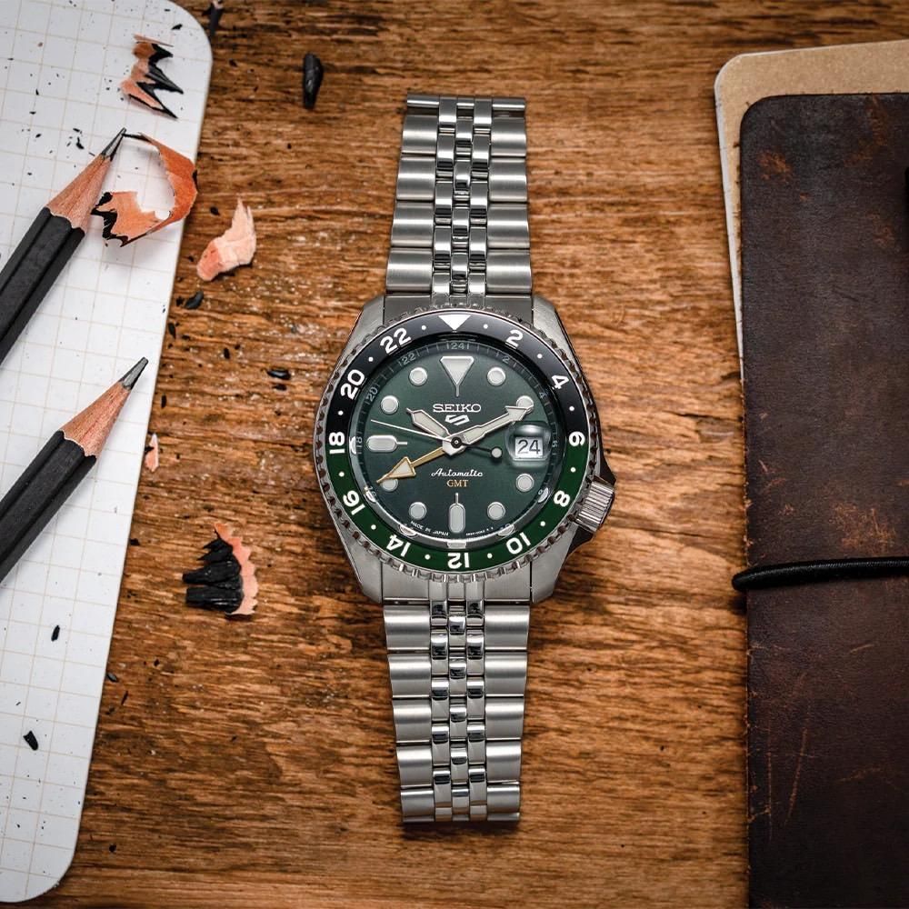 Th ultimate Seiko SSK GMT guide: The Ideal Watch for the Time Zone Nerd ...