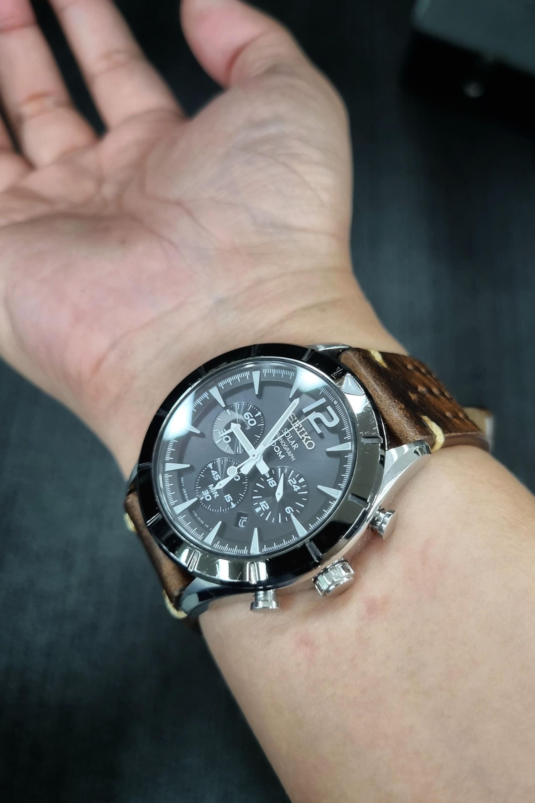 Pushers digging into my skin | WatchCrunch