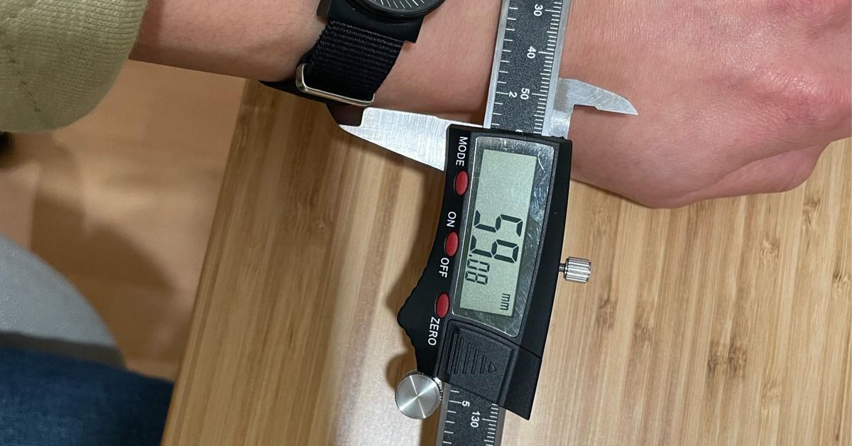 Wrist width vs circumference? | WatchCrunch
