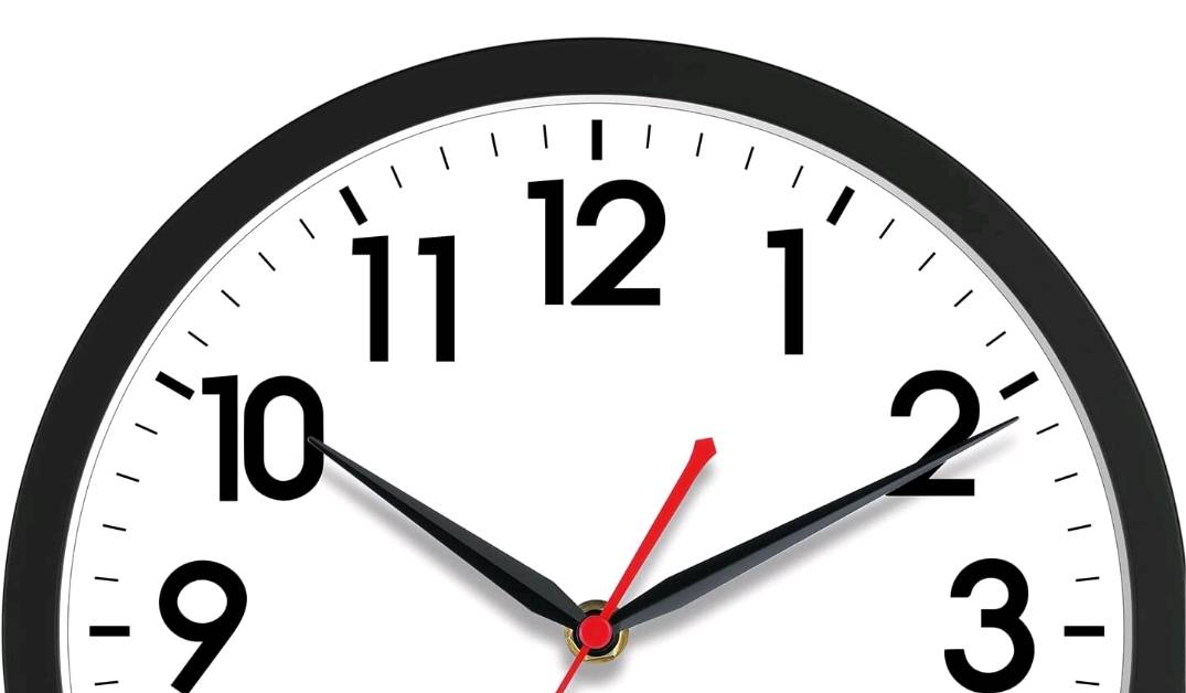 Looking for a "wall clock" style watch dial. Any suggestions? | WatchCrunch