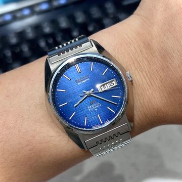 Random_wrist | WatchCrunch