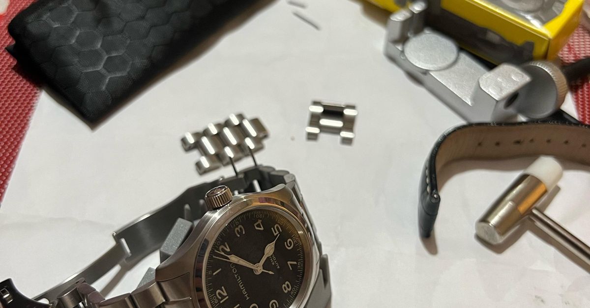 Hamilton Murph bracelet | WatchCrunch