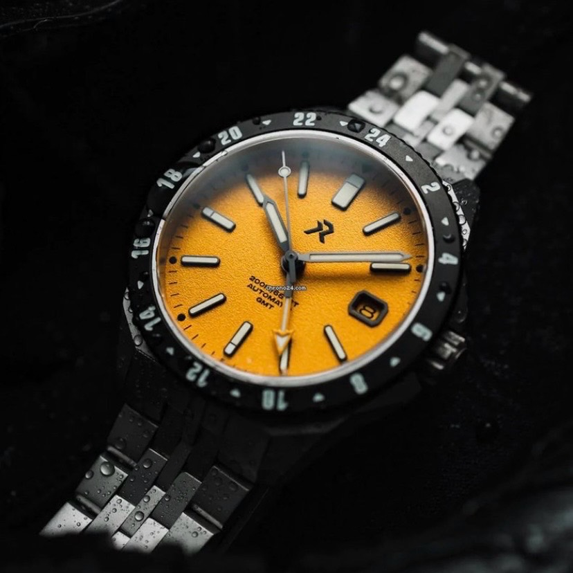 RZE Ascentus GMT | WatchCrunch