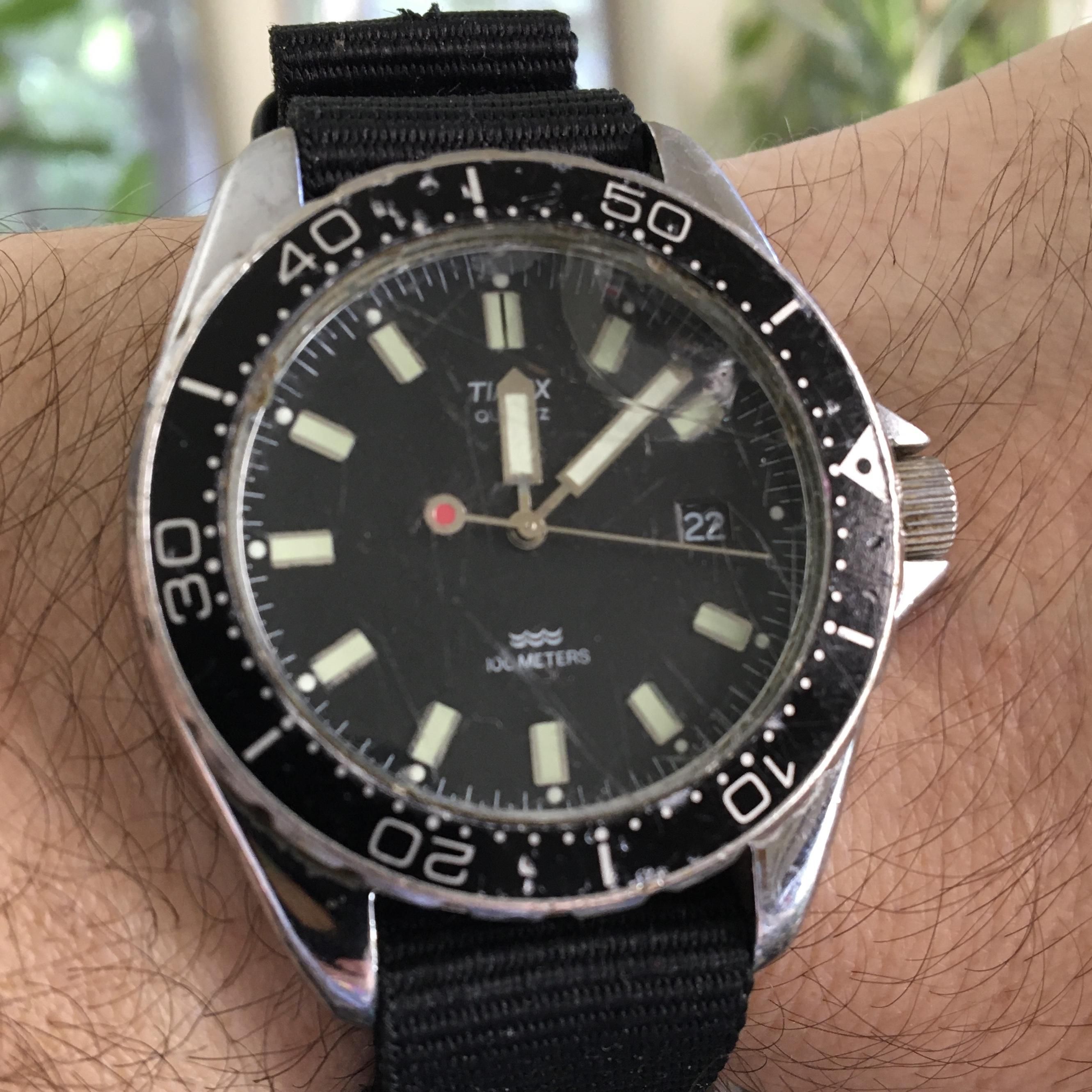Vintage Red Dot Diver | WatchCrunch
