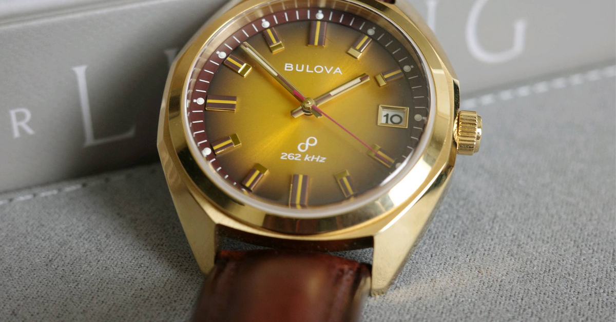 Bulova Jet Star | WatchCrunch